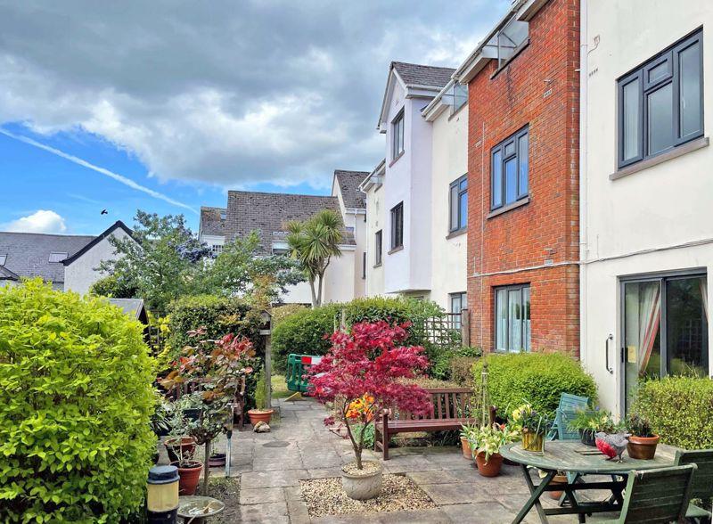 Kings Gardens, Honiton EX14 2 bed retirement property for sale - £130,000