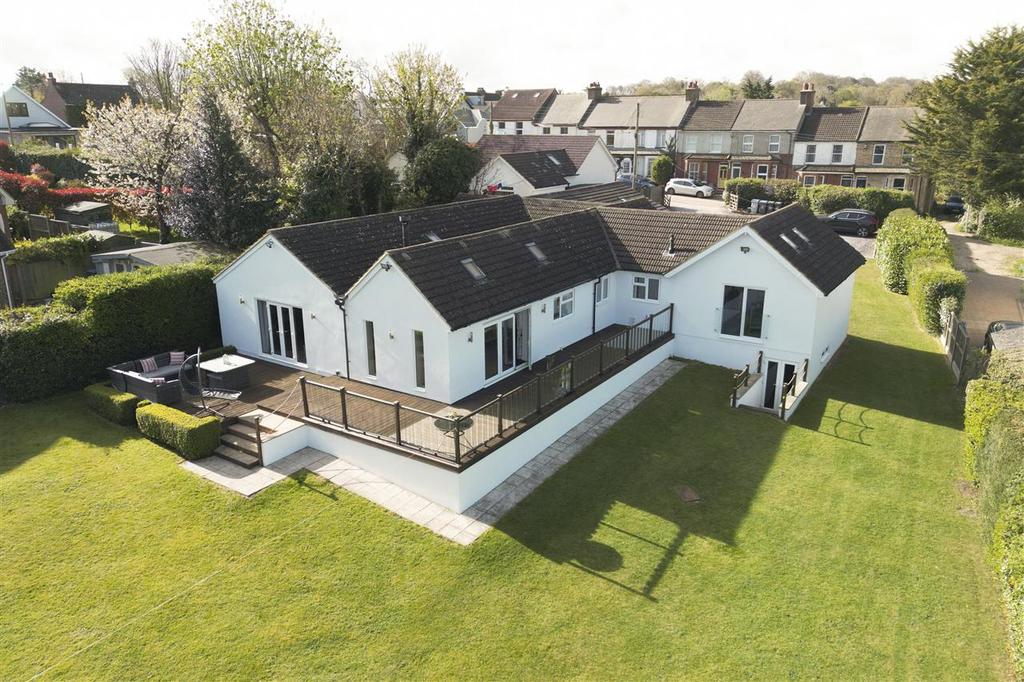 St Ives, New Road, Eythorne 5 bed detached house for sale - £800,000
