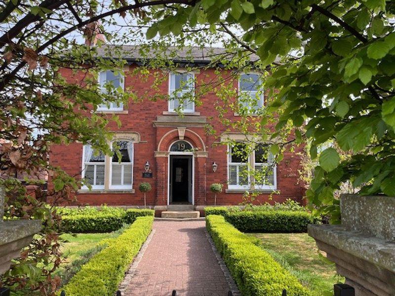 Westhead Road, Leyland PR26 4 bed detached house - £900,000