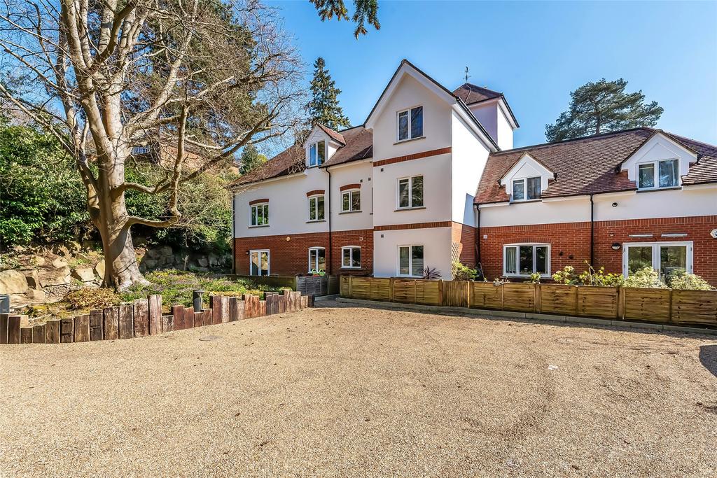 Tower Hill Road, Dorking, Surrey, RH4 2 bed flat for sale - £425,000