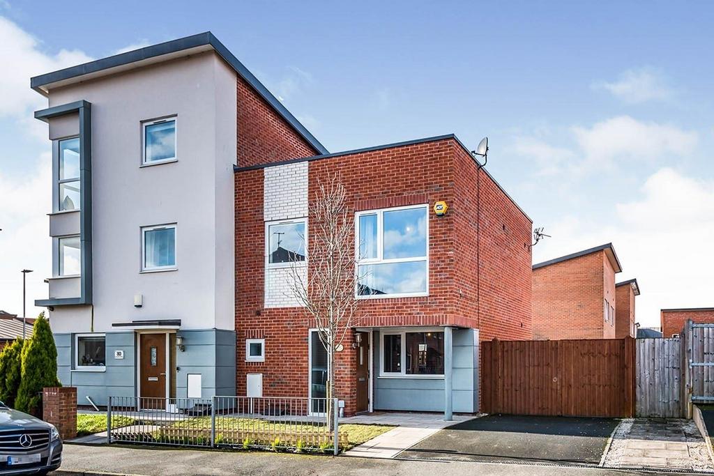 Blackrock Street, Manchester M11 3 bed semi-detached house - £1,500 pcm ...