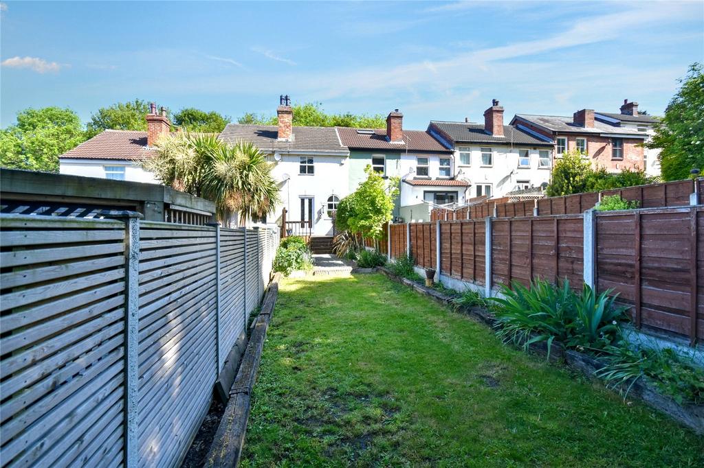 Well Lane, Kippax, Leeds, West Yorkshire 2 bed terraced house for sale ...