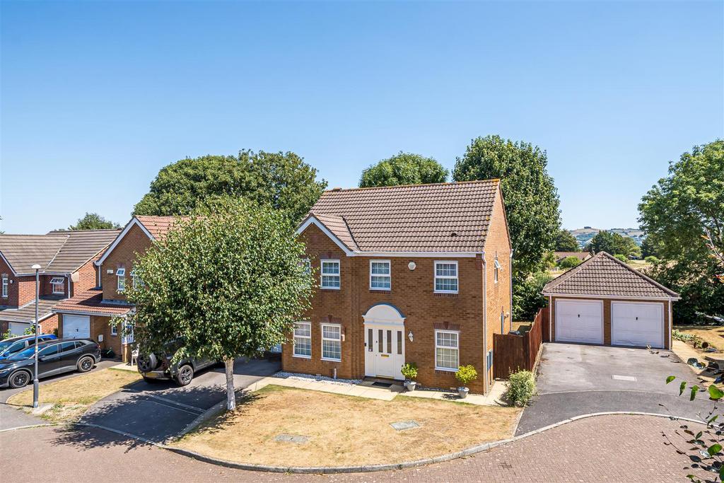 Chalfield Close, Keynsham, Bristol 4 bed detached house for sale - £725,000