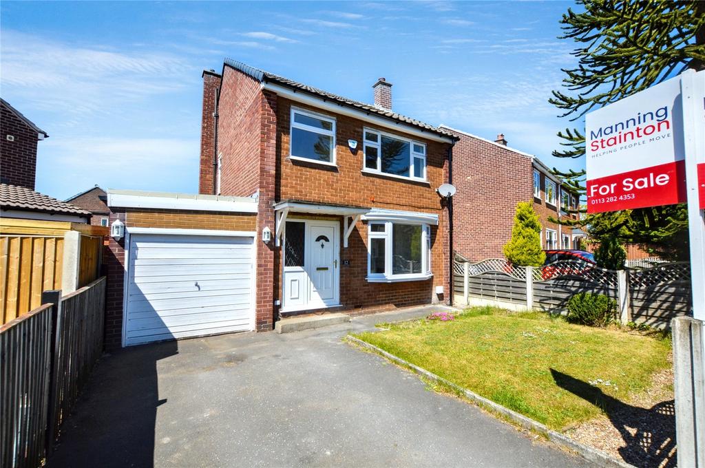 Eastfield Crescent, Woodlesford, Leeds 3 bed detached house for sale ...