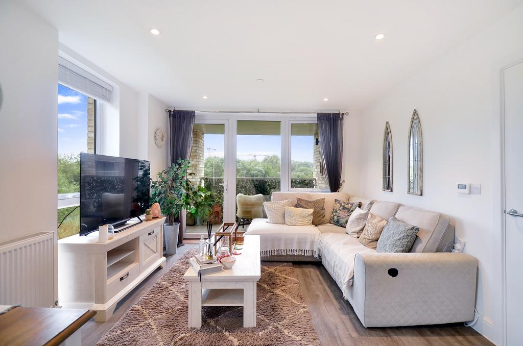 at Armstrong Road, Littlemore, Oxford... 2 bed apartment for sale - £ ...