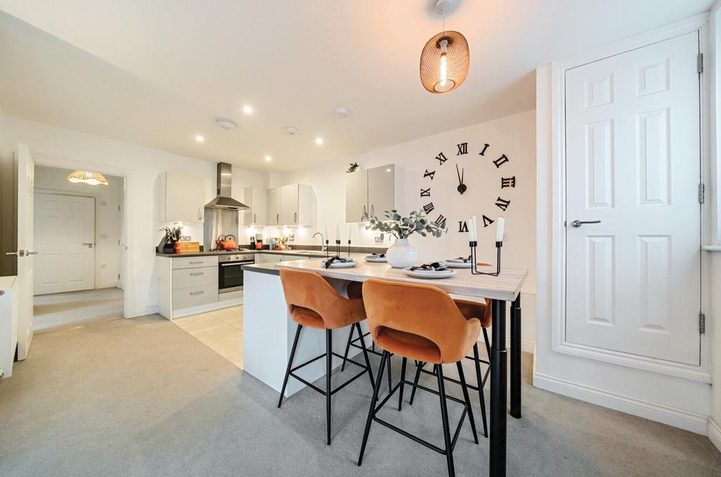 Norman Lane, Ebbsfleet Valley... 2 bed flat for sale - £295,000
