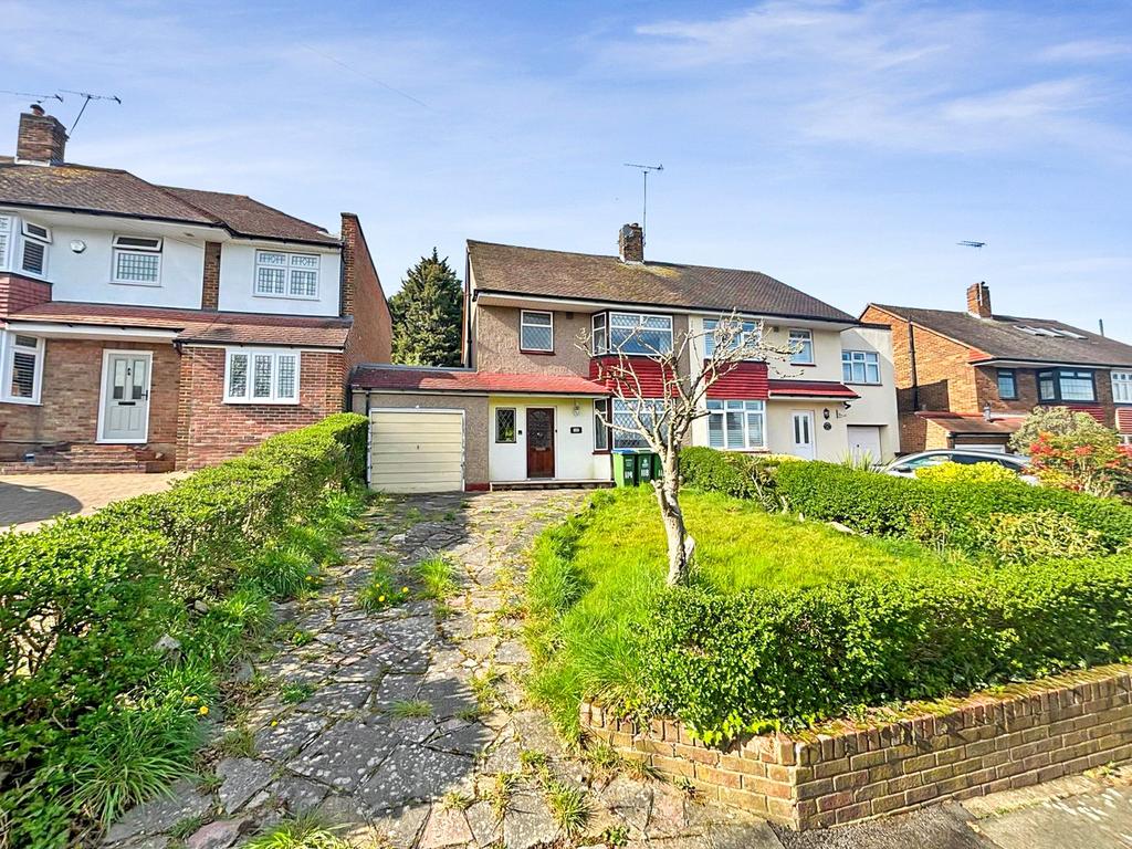 Glenhurst Avenue, Bexley, Kent, DA5 3 bed semi-detached house for sale ...