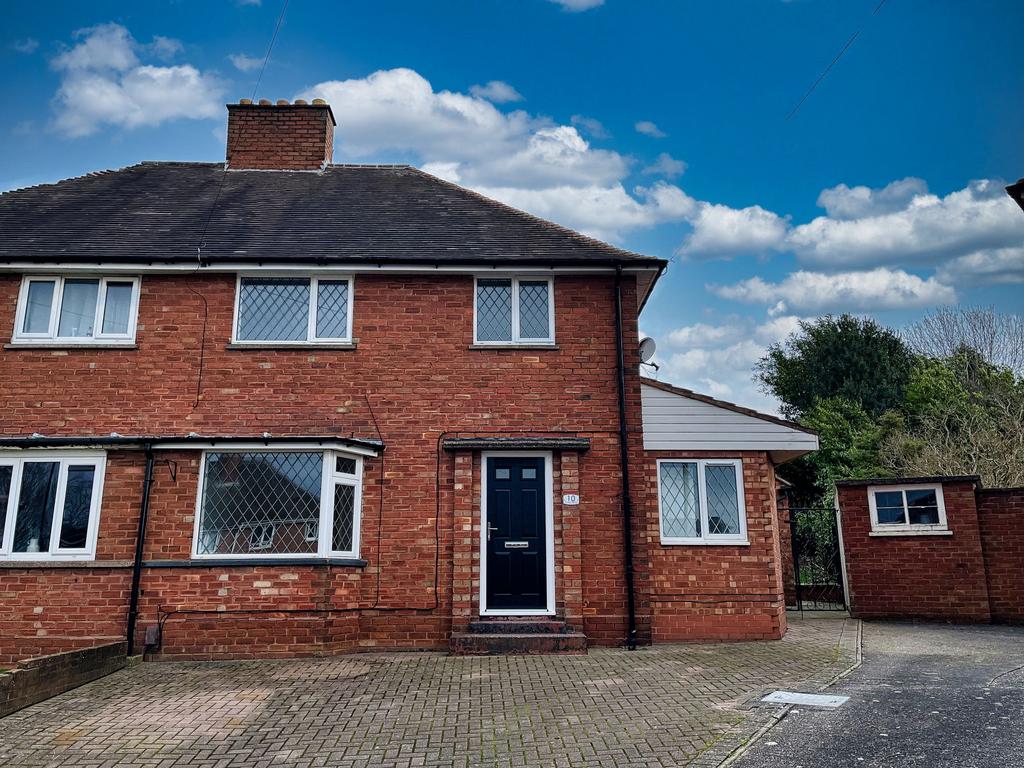 Pudsey Drive, Sutton Coldfield, B75 3 bed semi-detached house - £1,550 ...