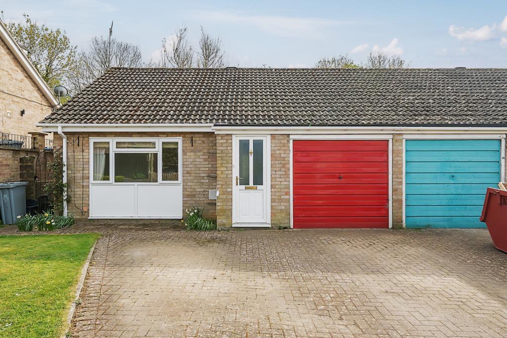 Chipping Norton, Oxfordshire, OX7 1 bed semi-detached bungalow for sale ...