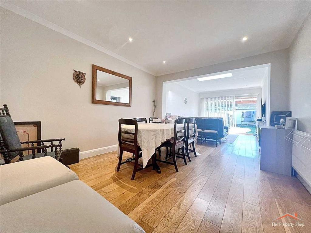 Alicia Avenue, Harrow 4 bed terraced house - £675,000