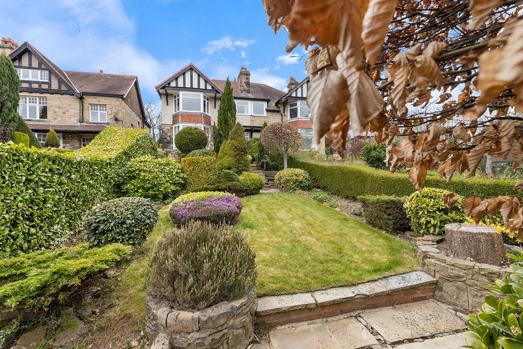 Upper Batley Low Lane, Batley 5 bed semi-detached house for sale - £499,995