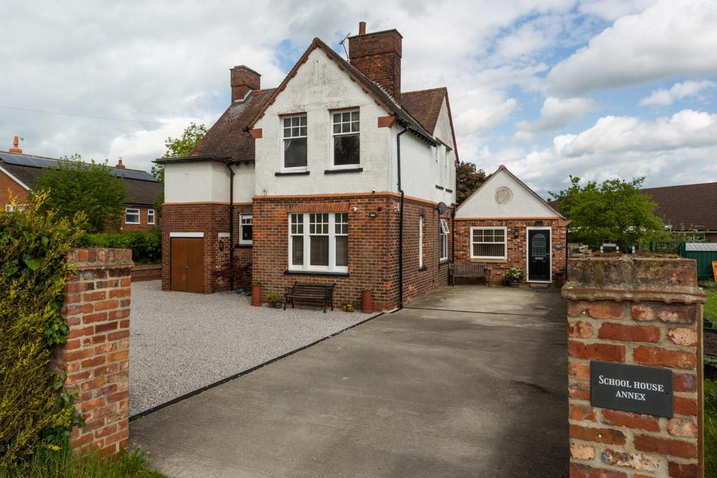 Hill Top, Barlby, Selby 4 bed detached house for sale - £450,000