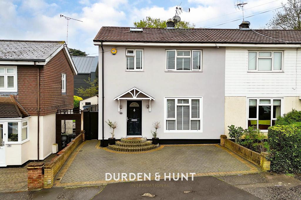 Hatfields, Loughton, IG10 3 bed semi-detached house - £475,000