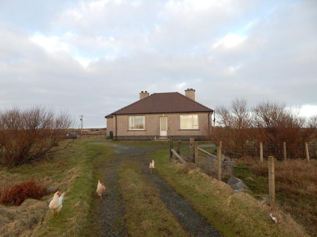 Creagorry, Isle of Benbecula HS7 3 bed detached bungalow for sale - £ ...