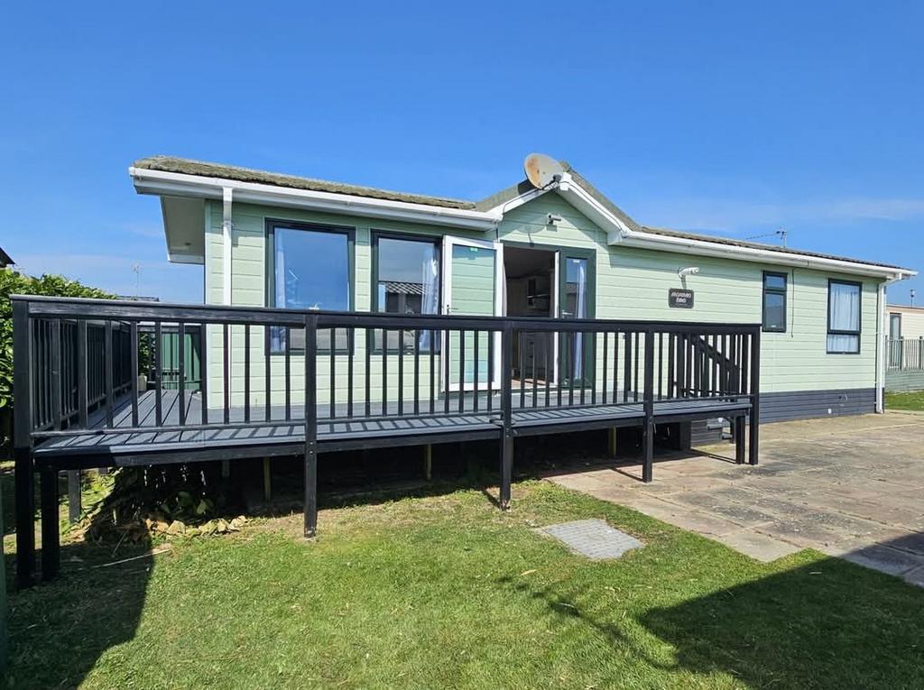 Flag Hill, Great Bentley, Colchester... 2 bed static caravan - £35,000