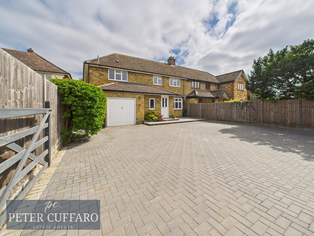 Ware Road, Hertford SG13 4 bed semi-detached house for sale - £830,000