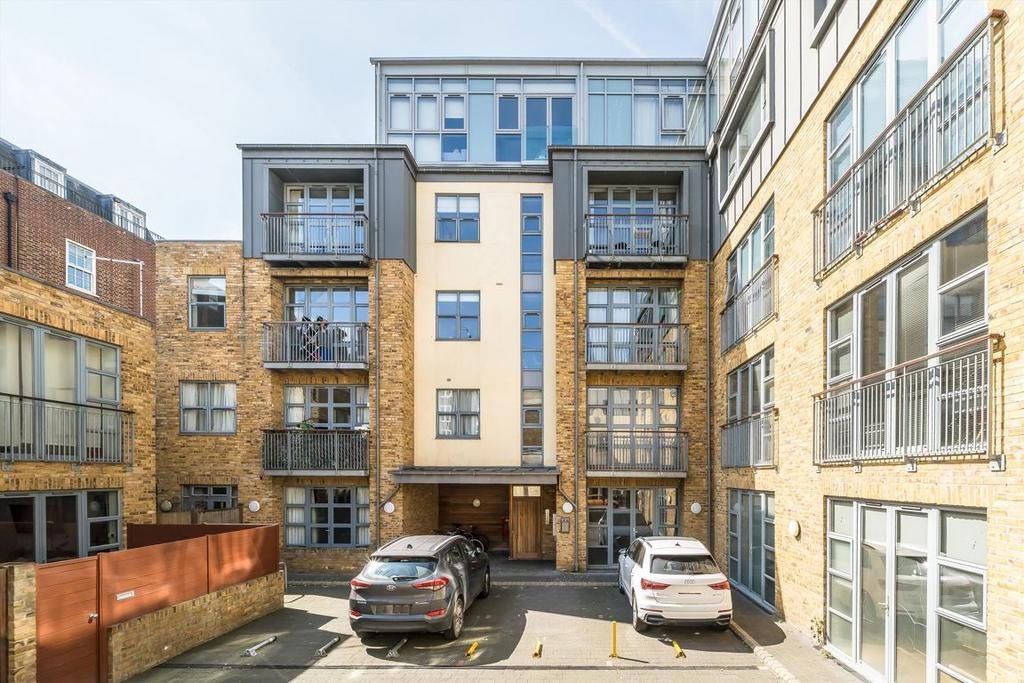 Corben Mews, London SW8 3 bed flat for sale - £550,000