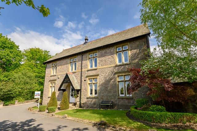 Withnell Fold, Withnell PR6 5 bed detached house for sale - £725,000