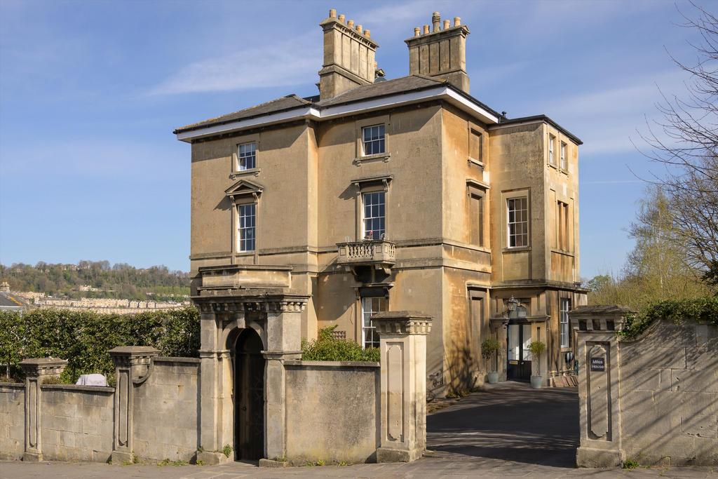 Bathwick Hill, Bath, Somerset, BA2 3 bed flat for sale - £1,395,000