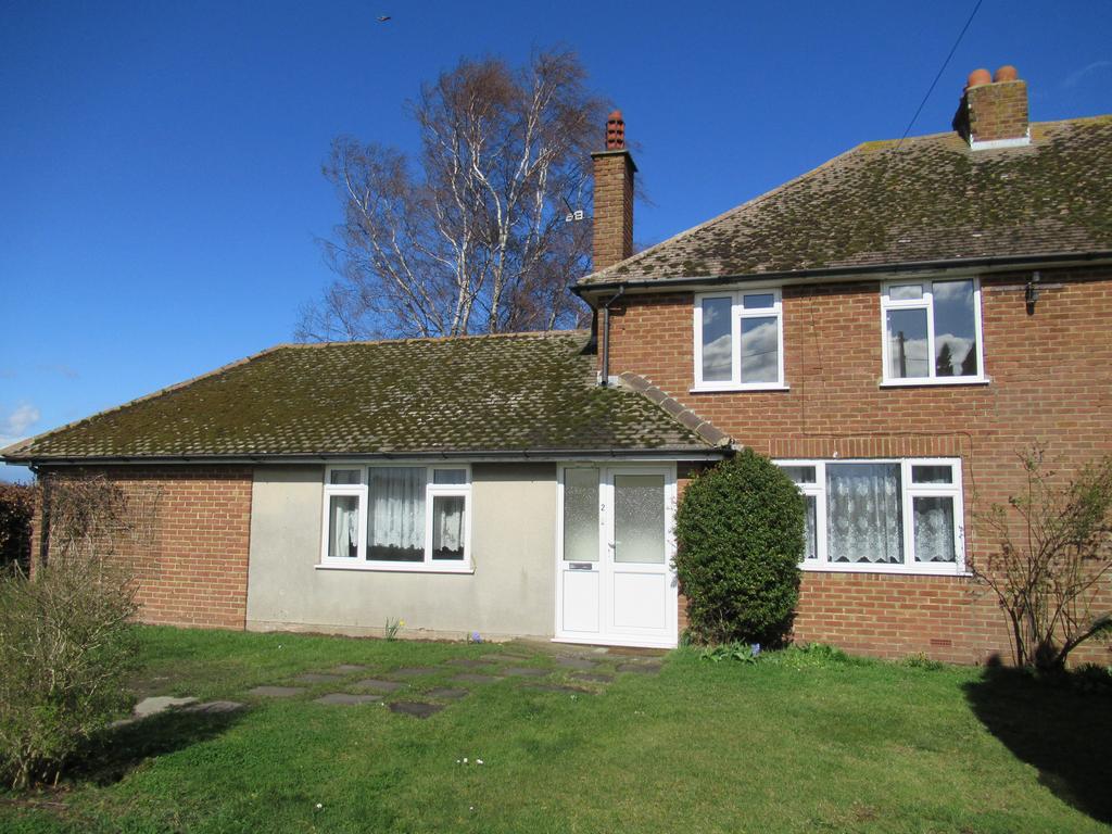 Guston, Ash CT3 3 bed semi-detached house - £950 pcm (£219 pw)