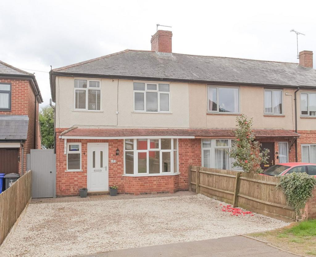 Astrop Road, Middleton Cheney 3 bed semi-detached house for sale - £385,000