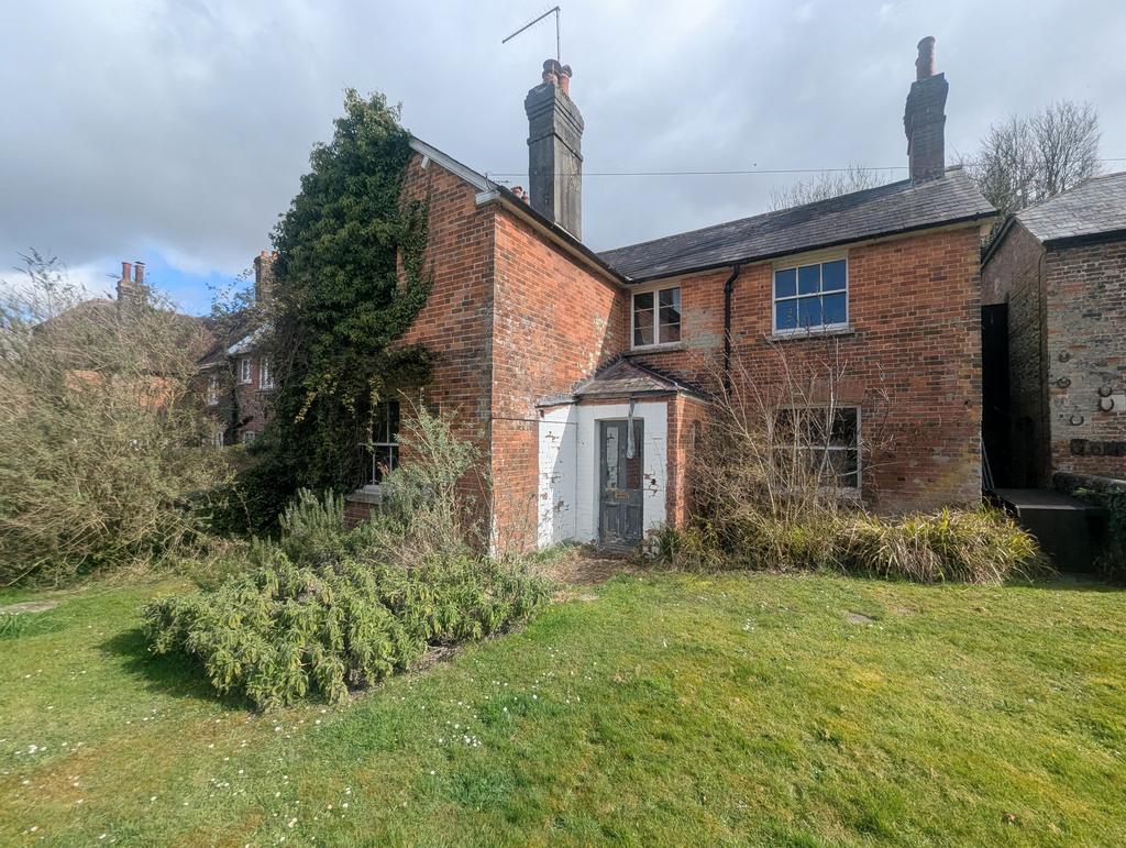 7 Bryanston, Blandford Forum, Dorset... 3 bed semi-detached house - £ ...
