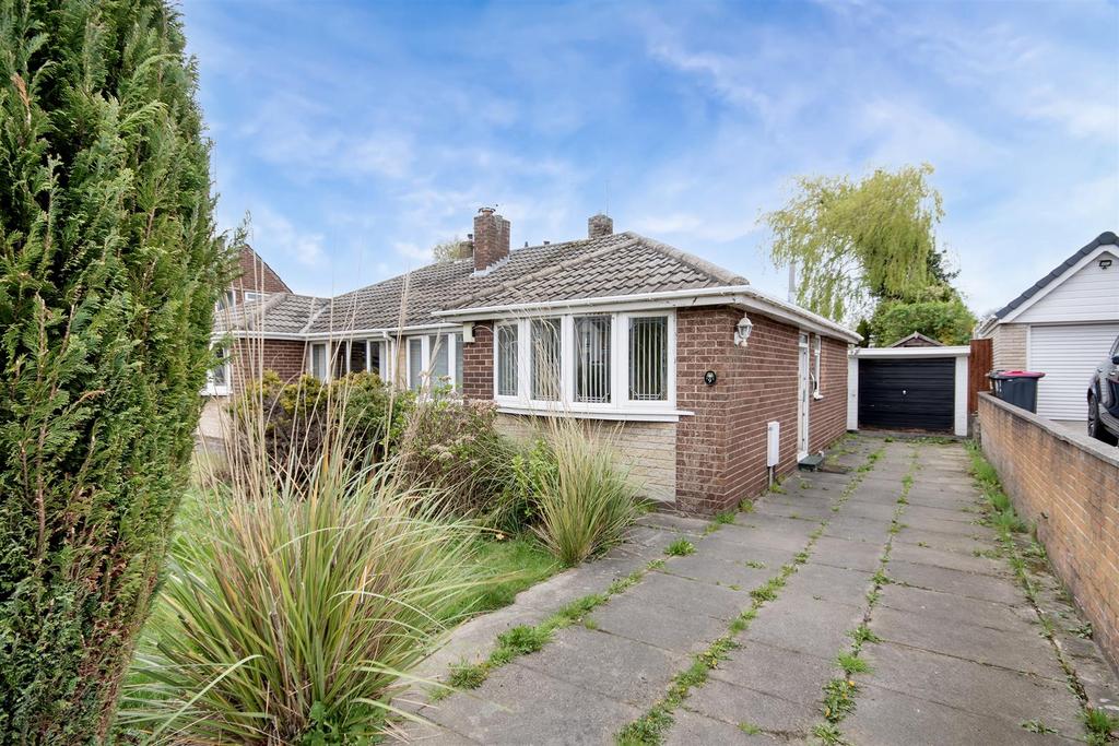 Fairways, Wickersley, Rotherham 2 bed bungalow for sale - £215,000