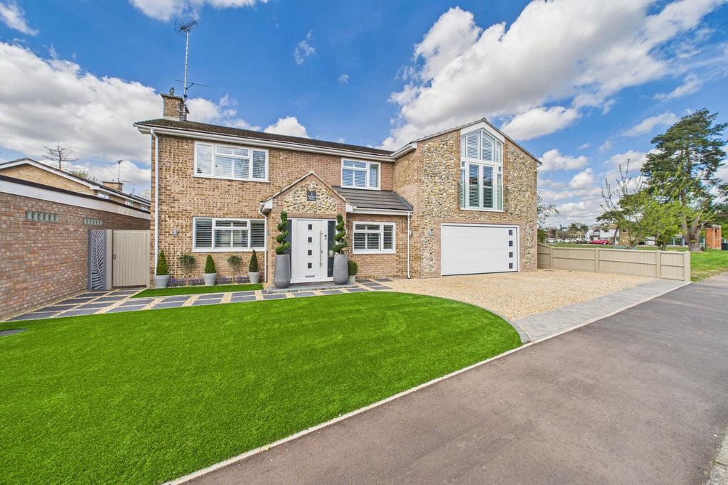 Nunnery Drive, Thetford, IP24 4 bed detached house for sale - £550,000