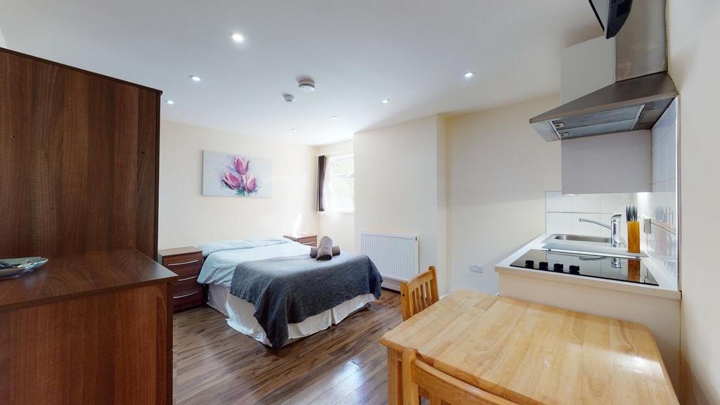 Cranhurst Road Studio - £1,365 pcm (£315 pw)
