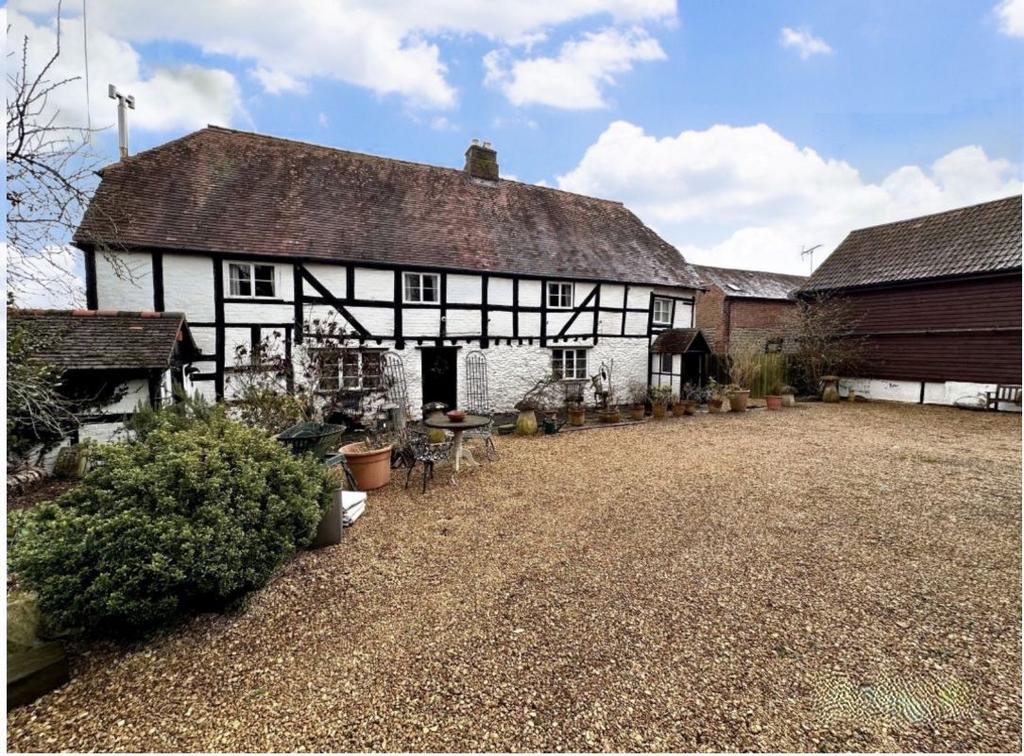 Bridge Farm, Barbers Bridge, Rudford... 5 bed detached house - £500,000