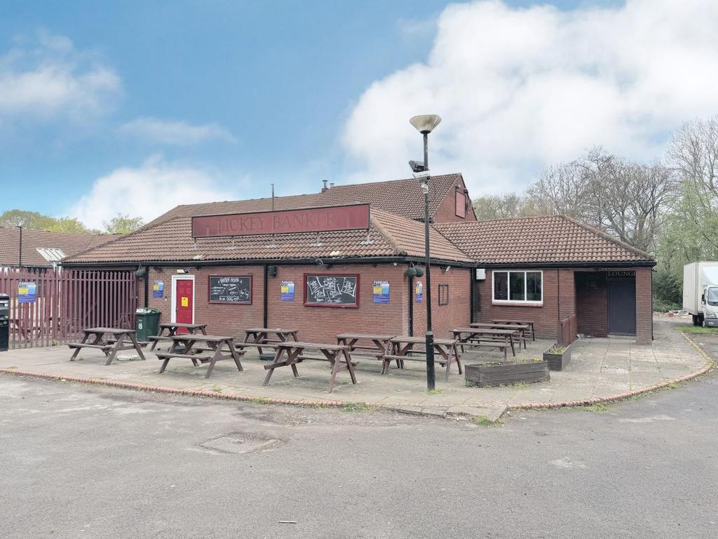 The Lickey Banker, Ormond Road... Pub - £295,000