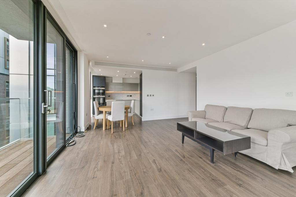 Perilla House, Stable Walk, Aldgate... 2 bed flat - £3,850 pcm (£888 pw)