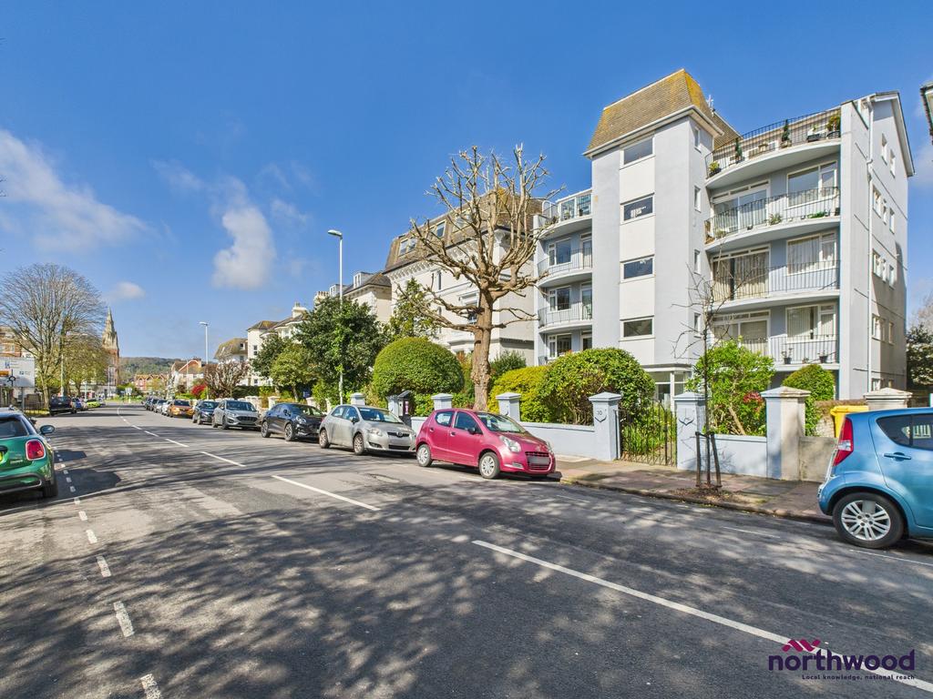 Trinity Trees, Town Centre... 3 bed flat for sale - £185,000
