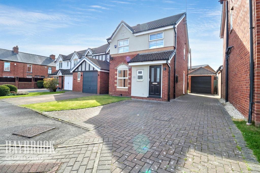 Mellor Lea Farm Garth, Ecclesfield 3 bed detached house for sale - £300,000