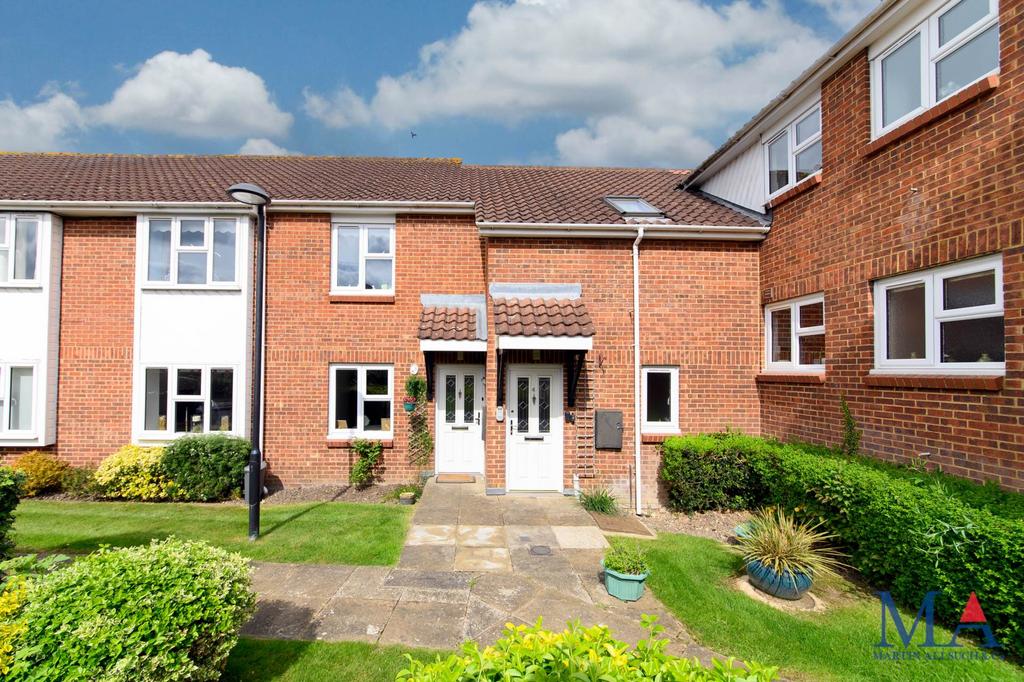Yew Tree Court, Elstree 2 bed flat for sale - £350,000