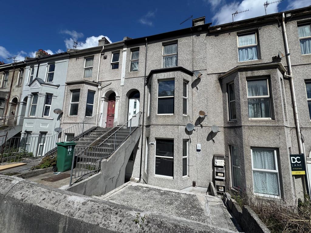 Flat 3, 10 Percy Terrace, Plymouth... 1 bed flat - £25,000