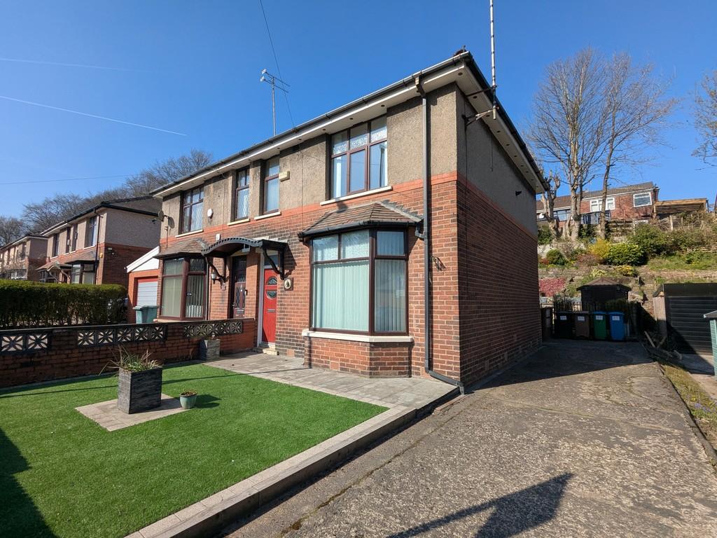 Royle Road, Rochdale 3 bed semi-detached house - £200,000