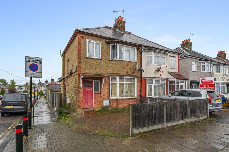 Pinner Road, Harrow 1 bed flat for sale - £159,950