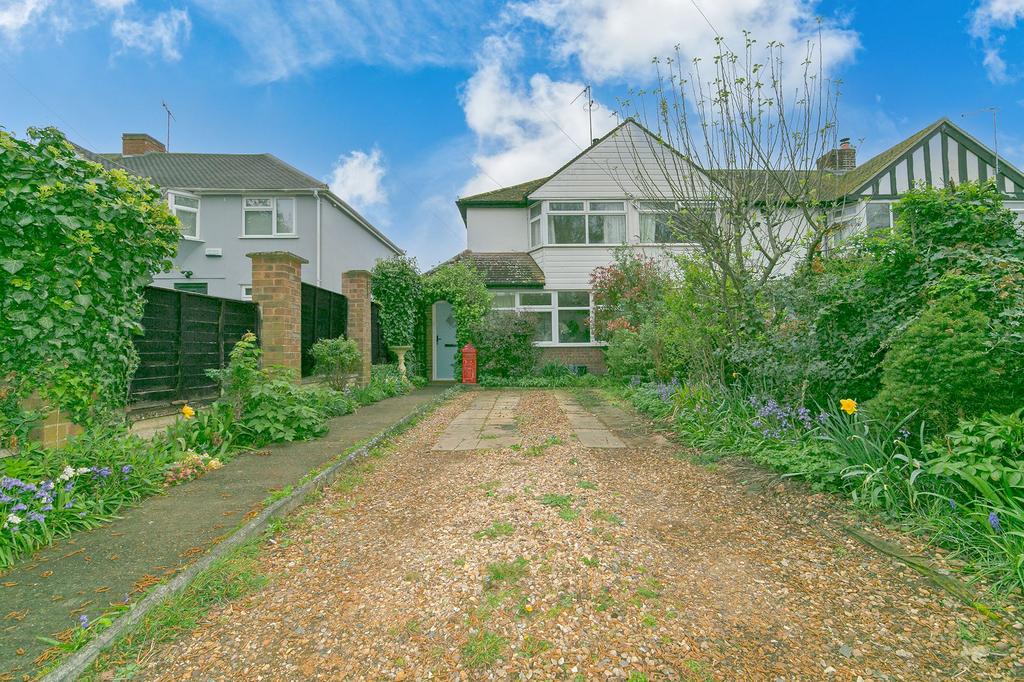 Wolverton Road, Haversham, MK19 3 bed end of terrace house - £375,000