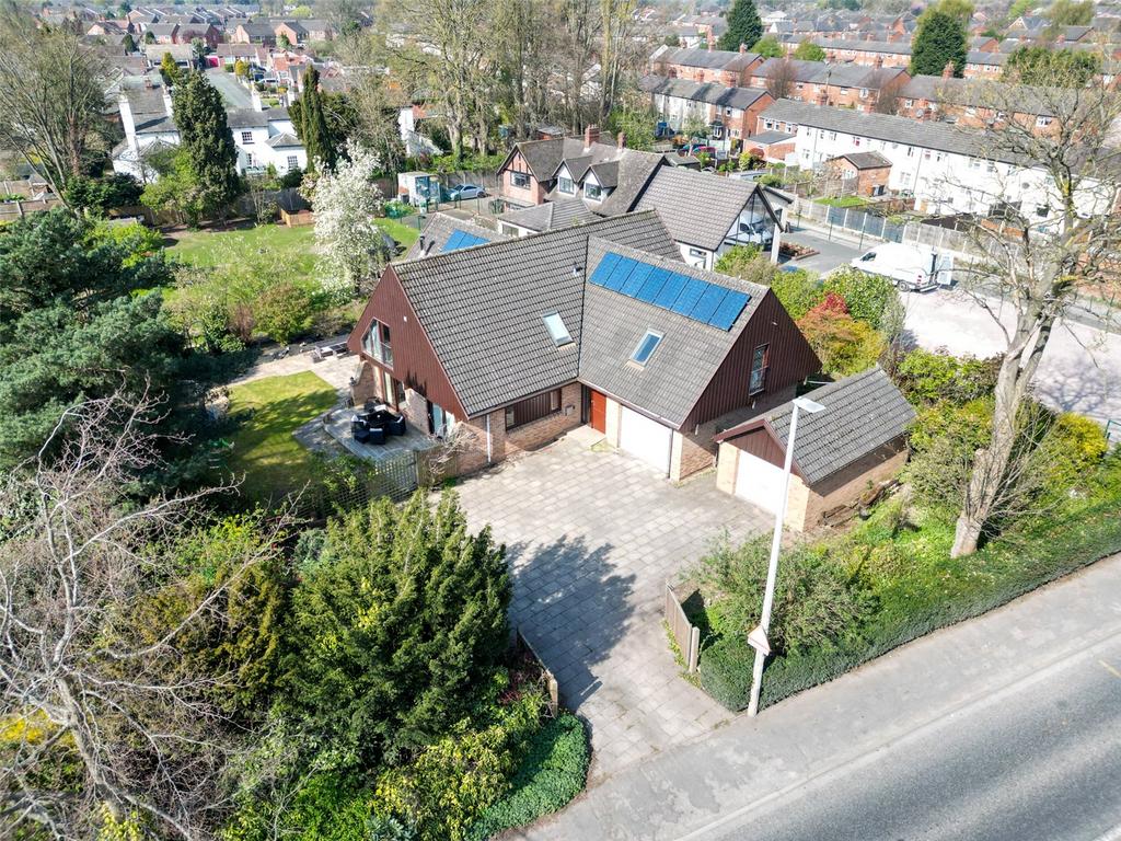 Booth Lane, Middlewich 5 bed detached house for sale - £500,000