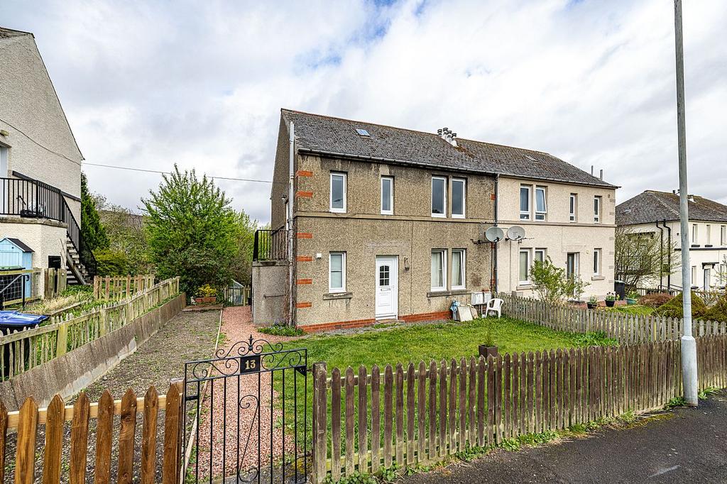 13 Shawburn Road, Selkirk TD7 4HW 1 bed penthouse for sale - £70,000