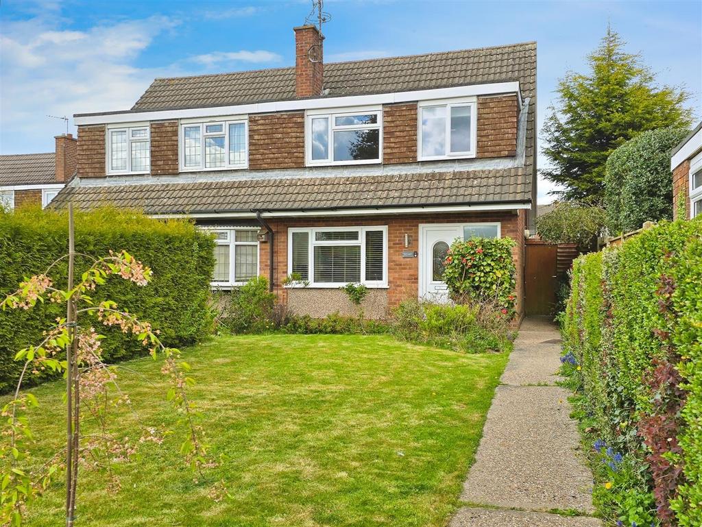 Ladybank Road, Mickleover, Derby 3 bed semi-detached house - £265,000