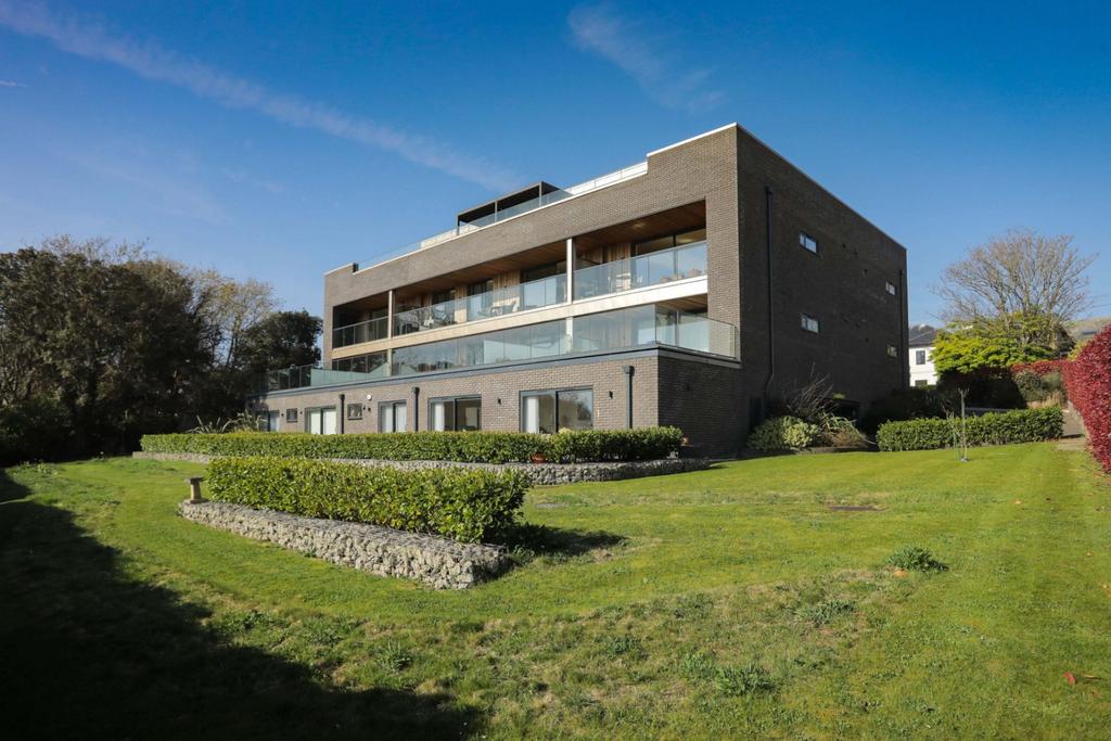 Redriff, North Foreland Avenue... 2 bed flat for sale - £750,000