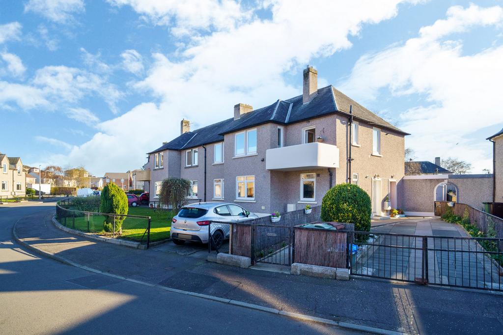 74 Windsor Park, Musselburgh, East... 3 bed flat for sale - £220,000