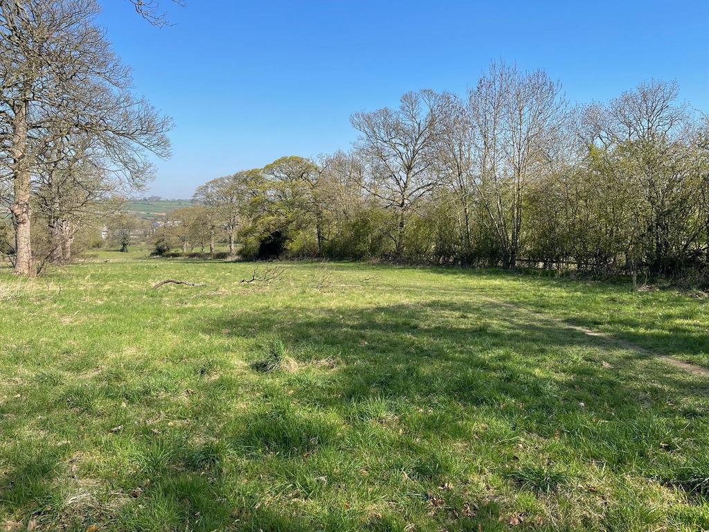 Bilham Road, Clayton West, HD8 Land for sale - £150,000