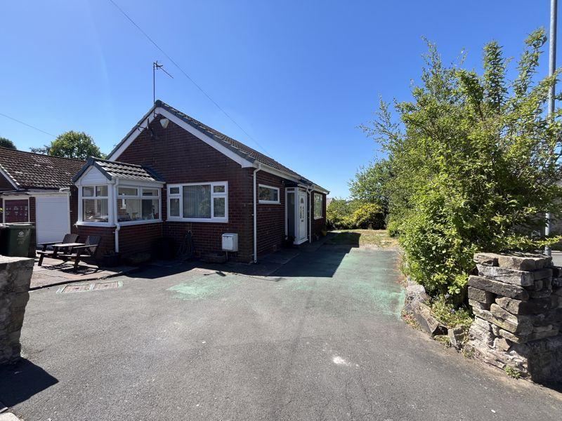 The Knoll, Shaw OL2 2 bed bungalow for sale - £329,950