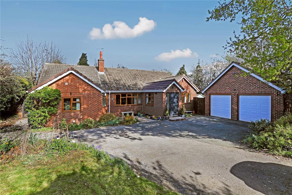 Slack Lane, Crofton, Wakefield, West... 3 bed bungalow for sale - £475,000