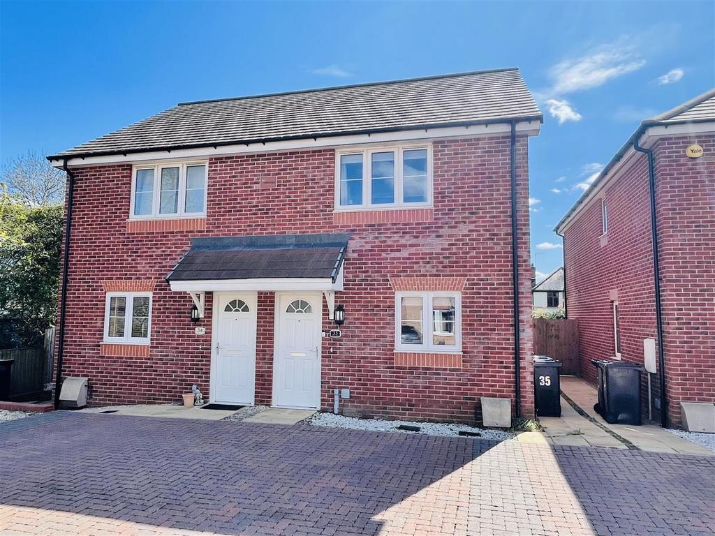 Maize Way, Galley Common 2 bed semi-detached house - £220,000