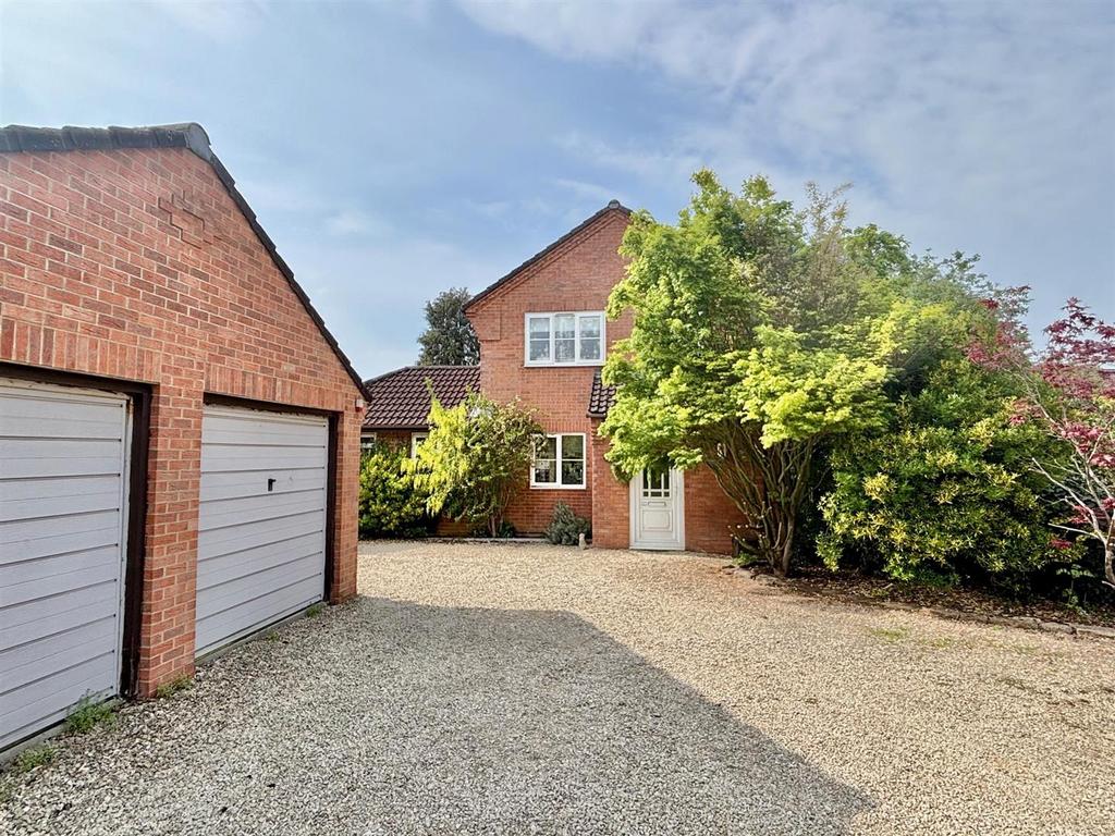 Frome Road, Trowbridge BA14 3 bed detached house for sale - £440,000