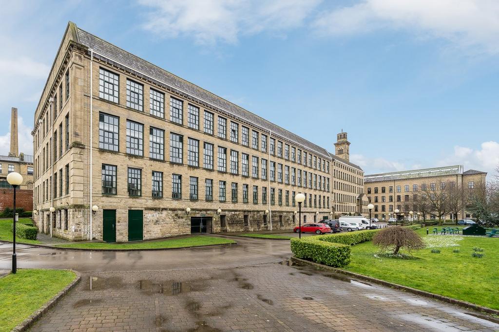 Victoria Road, Shipley BD18 2 bed apartment for sale - £149,950